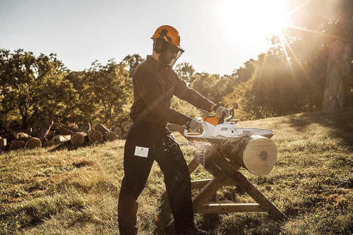 MSA 200 C-BQ | Lithium-Ion Powered Chainsaw | STIHL USA