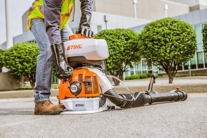 SR 430 Backpack Sprayer | Commercial Farm Sprayer | STIHL USA