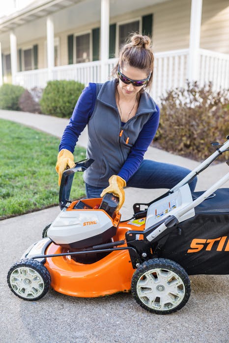 RMA 460 | Cordless Electric Lawn Mower | STIHL USA