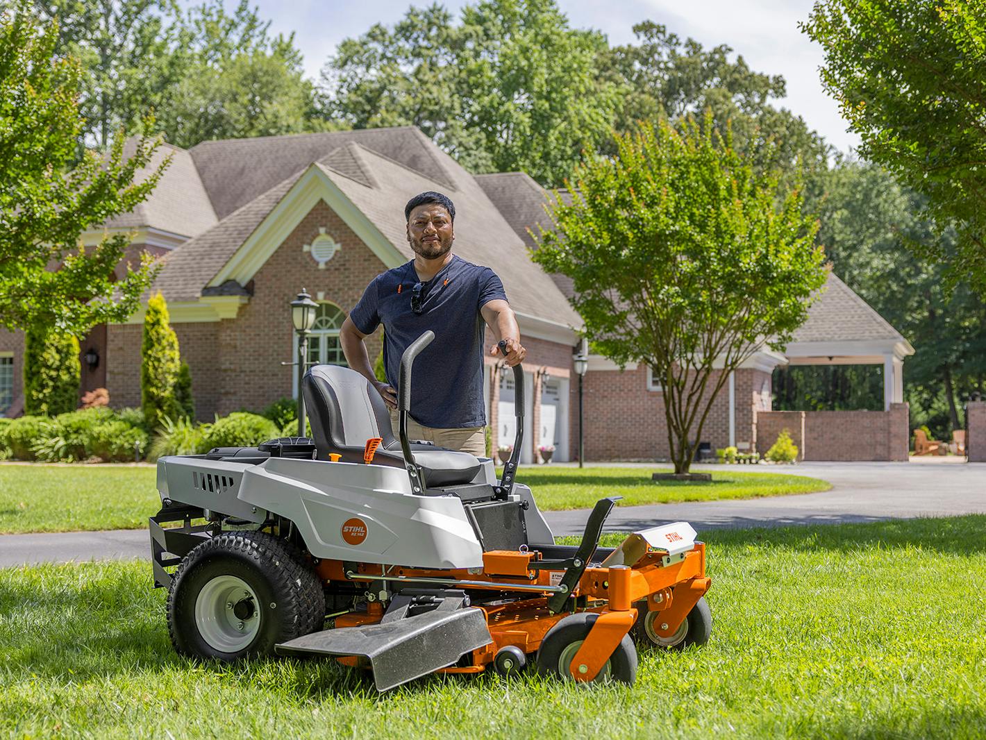 STIHL RZ 142 | Lawn Mowers | STIHL USA